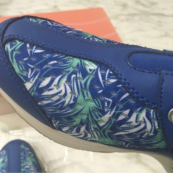 Easy Spirit | Shoes | Easy Spirit Brand New Blue Traveltime Clogs ...